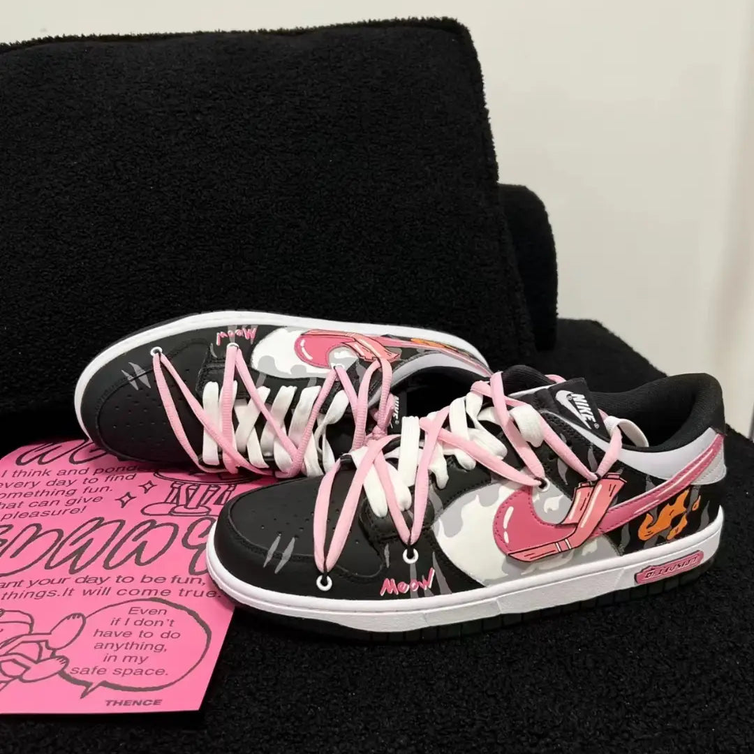 [Custom Harley cat] Dunk Skateboarding Shoes Men Low-top Black/pink